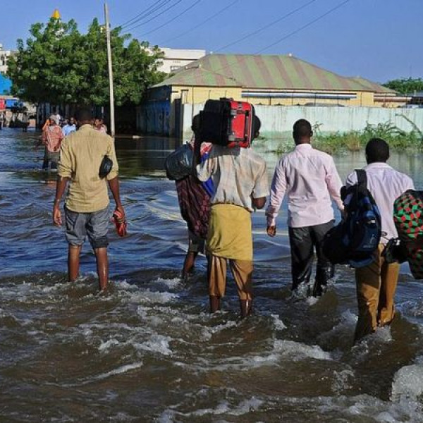 Somalia: Thousands flee as Beledweyne city cut off by flooding