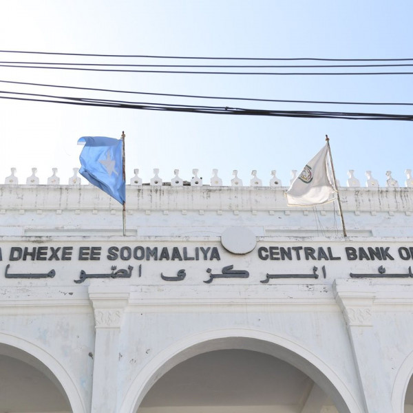 Somalia's central bank makes iconic comeback after decades of tumbling