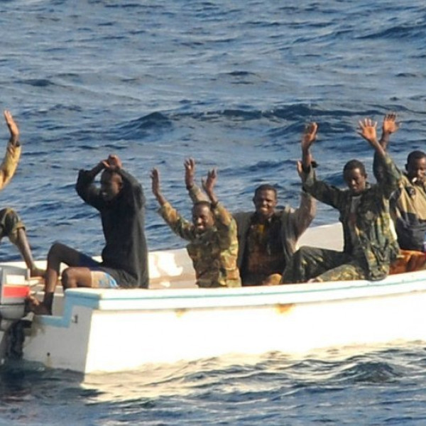 Somali Coast Guard arrests pirates hijacked Iranian vessel