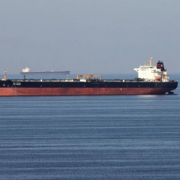 Oil Tanker Hijacked off Yemen Coast, Diverted Toward Somalia